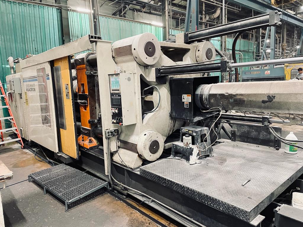 USED CINCINNATI 900 TON INJECTION MOULDING MACHINE – ASSK Machinery Canada