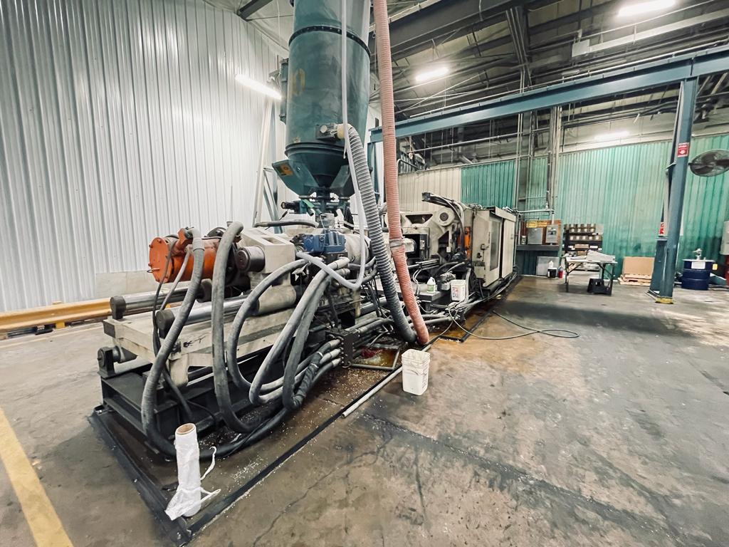 USED CINCINNATI 900 TON INJECTION MOULDING MACHINE – ASSK Machinery Canada